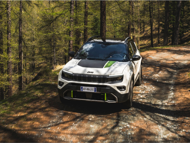 Jeep® Avenger 4xe | 4x4 et hybride | Galerie | Jeep® France