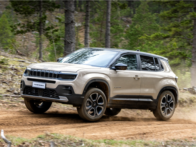 Jeep® Avenger e-Hybrid | SUV hybride | Galerie | Jeep® France